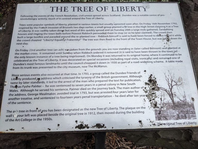 Extra stop – Tree of Liberty – EuroWalks